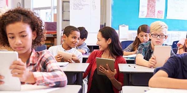 Powered vs Unpowered USB Hub: Which is Right for Your Classroom?